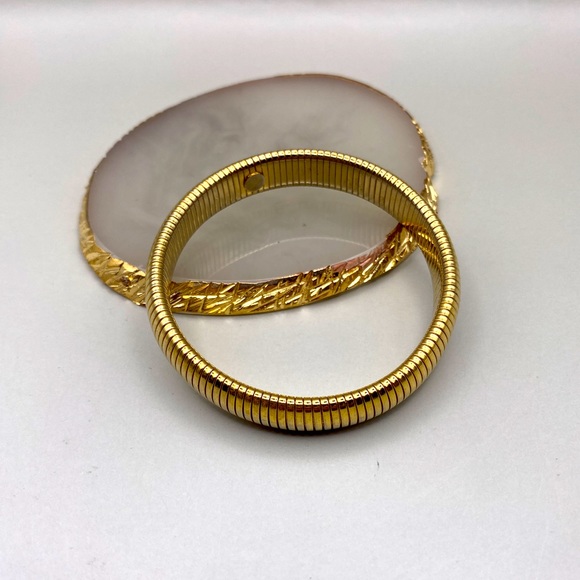 Monet | Jewelry | Monet Stretch Gold Toned Bracelet | Poshmark